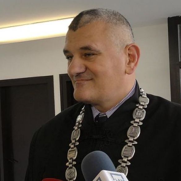 Radio Slavonija | Prof.dr.sc. Ivan Samardžić i službeno je rektor ...